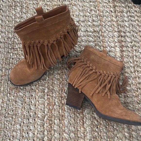Sbicca | Shoes | Sbicca Vintage Collection Brown Suede Western Ankle ...